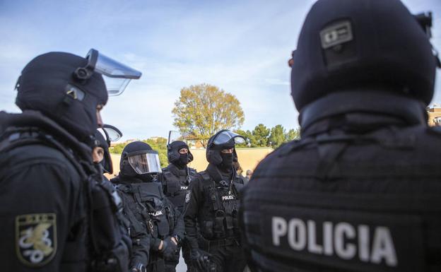 40 años del GEO, la élite de la policía | Diario Sur